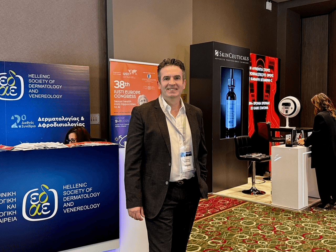 Απόστολος Καραλέξης | Δερματολόγος με Εξειδίκευση στα Μαλλιά